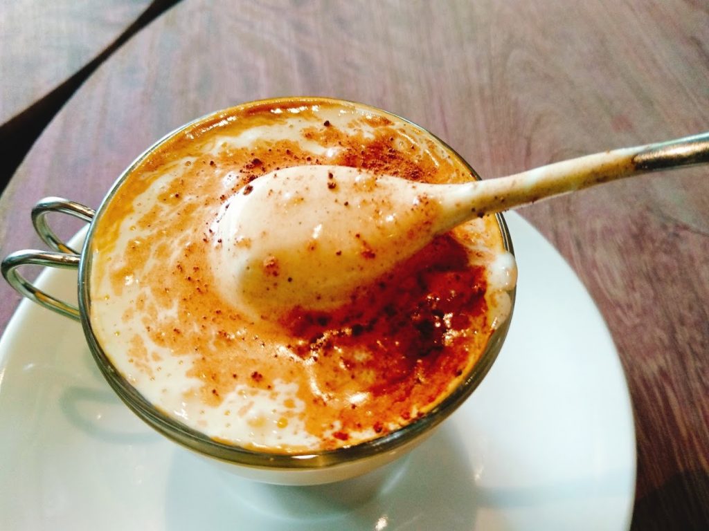 HUE CAFE ROASTERY-2区街歩きの休憩に♪ベトナム名物「エッグコーヒー」を飲んでみて！ - ベトナムリアルガイド