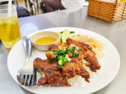 ホーチミンの南部名物コムタムチェーン「Com Tam Bui Sai Gon」